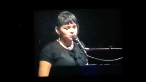 Norah Jones Don T Know Why Live In Seoul 2012 YouTube