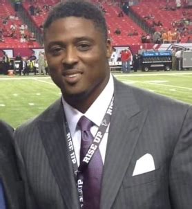 Is Warrick Dunn Married Or Still Single Who Is His Wife Exploring
