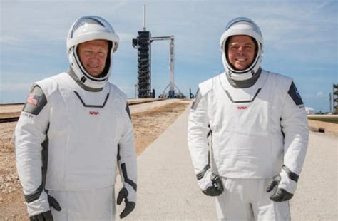 Conto Alla Rovescia Per Il Lancio Della Crew Dragon