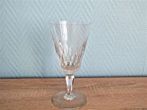 VERRES A VIN rouge en cristal de Baccarat du modèle Carcassonne 14 5 cm