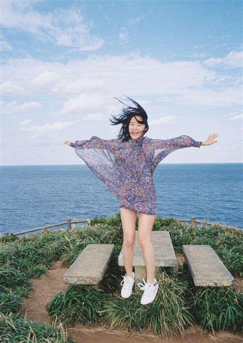 堀田真由 ありのままを見ることができるファースト写真集MYがリリースこの本をきっかけに好きになってくださる方もいれば本当に嬉しい
