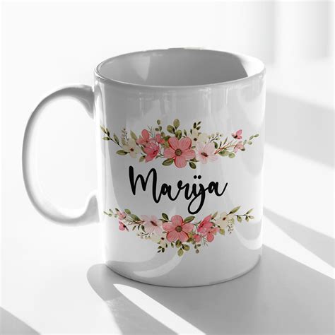 Cvjetna ŠALICA Personalizirana Sa Imenom Ili Natpisom Vinaches pokloni