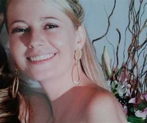 Corpo De Mulher Que Morreu Em Acidente Em Vicinal Enterrado Em