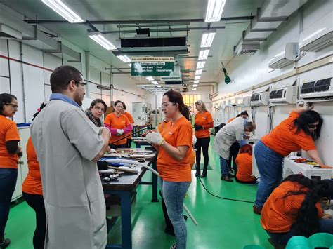 Senai Porto Alegre Forma A Sua Turma Feminina Do Curso Do Pbh Boas