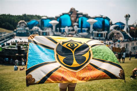 Tomorrowland 2024 Colombia Currency Daffy Shalne