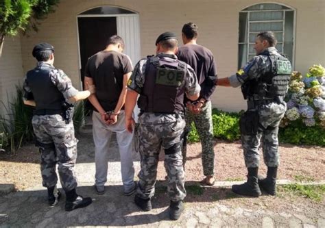 Irmãos gêmeos são presos por tráfico de drogas e receptação em Canela