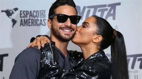 Anitta revela que está namorando Vou casar e ter filhos
