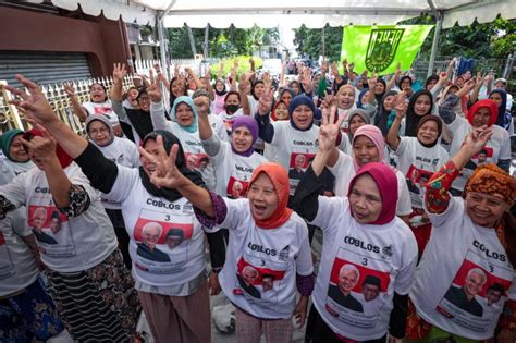 Bantu Ekonomi Rakyat Relawan Beken Dukung Ganjar Gelar Bazar Sembako Murah