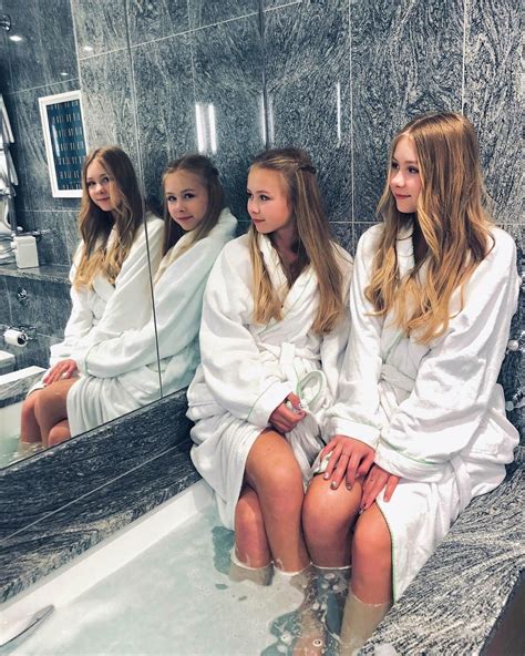 Iza Elle Izaandelle Instagram Photos And Videos Elle Instagram