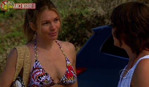Abby Brammell Nue Dans The Unit