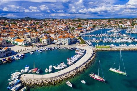 Vodice Pensjonat Bonaca Wczasy Srima Chorwacja Autokarem 12 Dni Wakacje