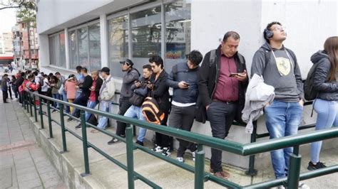 Sigue bajando tasa de desempleo en Colombia llegó a 9 2 en octubre