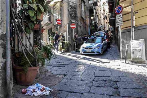Morta La Giovane Turista Colpita Da Una Statuetta Caduta Da Un Balcone