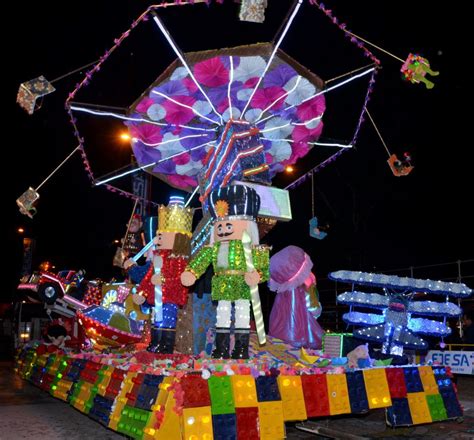 Emotiva Entrega De Premios A Las Carrozas En Ciudad Cultural
