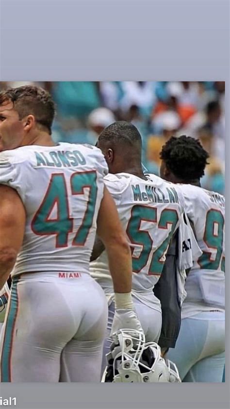 Pin By Ktofil On Quick Saves Men In Tight Pants Football Pants Lycra Men