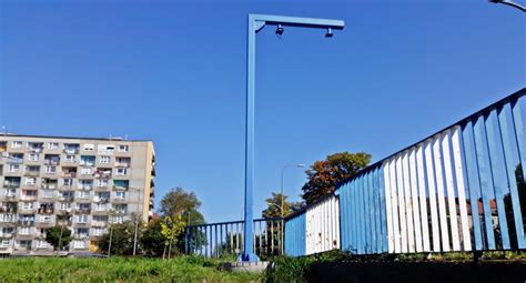 Szubienice przy stacjach kolejowych w Tychach Czytelnicy informują