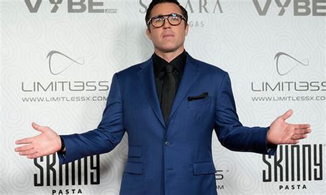 Chael Sonnen aposta em vitória de Khalil Rountree sobre Alex Poatan