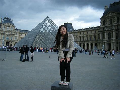 Cathay Pacific Flight Attendant Eden Lo Photos Husband Want CEO To