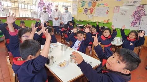 Cusco Qali Warma verifica adecuado servicio alimentario en institución