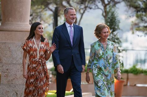 Los Reyes Reciben A La Sociedad Civil Balear En El Tradicional