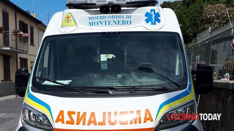 Variante Perde Il Controllo Della Moto E Finisce A Terra Grave 77enne