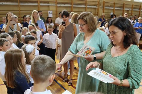 Zakończenie roku szkolnego 2022 2023 Szkoła Podstawowa z Oddziałami