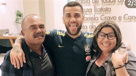 M E De Daniel Alves Posta Em Apoio Ao Jogador Preso Na Espanha Te