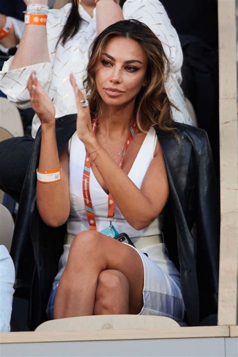 Exclusif Madalina Ghenea Regarde Le Match De Son Compagnon Grigor