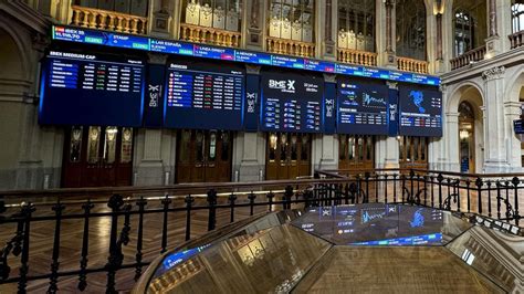 El Ibex 35 Sube Un 0 62 Impulsado Por Banco Sabadell Y Retoma Los 11