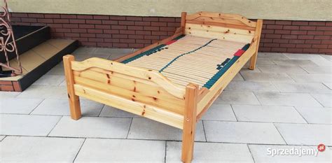 Łóżko sosnowe drewniane 100x200 z materacem stelażem komplet Sulbiny