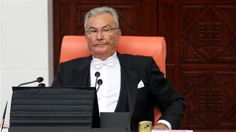 Chp Eski Genel Ba Kan Deniz Baykal Hayat N Kaybetti