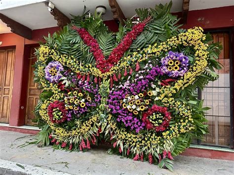 The Festival De Las Flores In Antigua Guatemala Flower Festival In