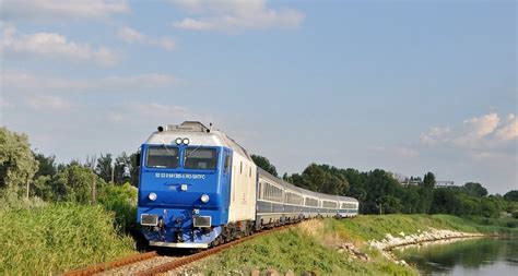 Economica net Rompetrol va livra motorină pentru locomotivele CFR