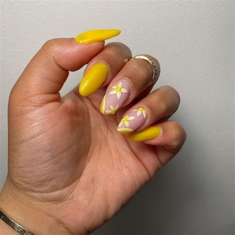 Nail art été 2021 décryptage des plus beaux ongles