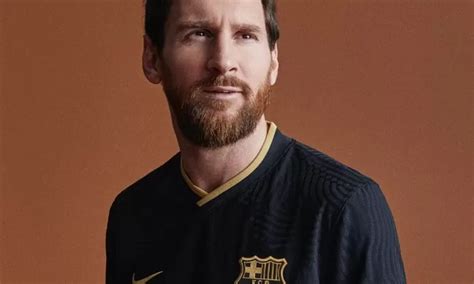 Barcelona presentó su camiseta alterna para la temporada 2020 2021
