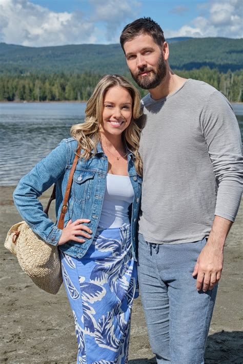 Hallmark Channel S June Weddings Kicks Off With Stephanie Bennett