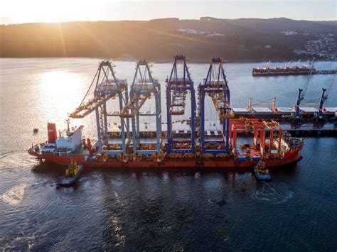 DP World Lirquén recibe dos nuevas grúas Súper Post Panamax MundoMaritimo