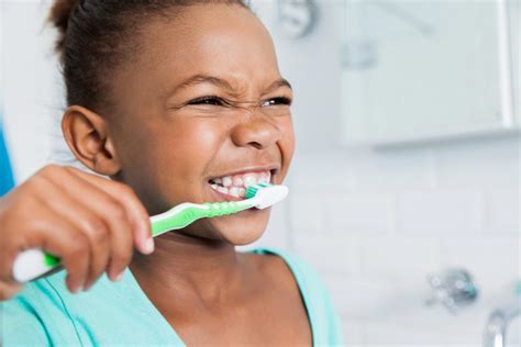 Dentes Saudáveis para o Futuro Dicas Essenciais para Escovar os Dentes