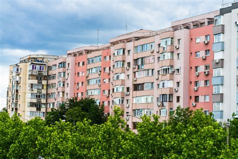 Avertisment pentru românii care stau la bloc sau la casă Este interzis
