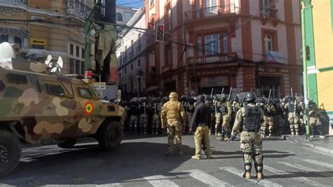 URGENTE Exército da Bolívia cerca sede do governo tanques em