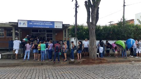 Após mortes por febre amarela Atibaia tem postos de saúde lotados e