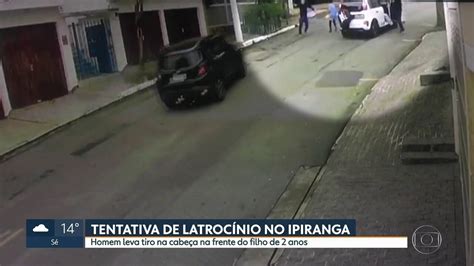 Vídeo É grave o estado de saúde do homem baleado na frente do filho