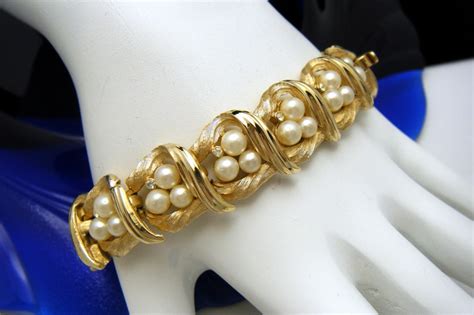 Crown Trifari 1960s Vintage Faux Pearl Bracelet Rhinestone Etsy