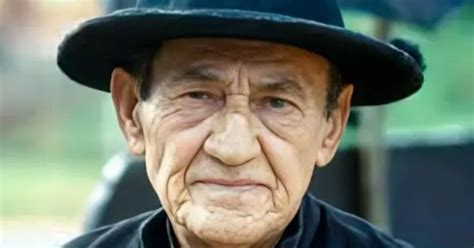 Padre Santo De Renascer Em 1993 Ator Assustou Equipe Durante As