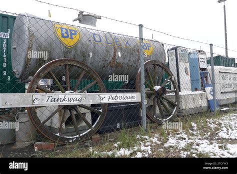 Ein Mineralölhandel am Bahnhof von Scheeßel Landkreis Rotenburg Wümme
