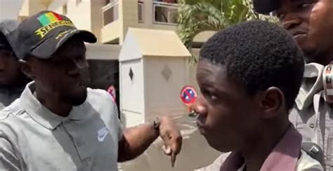 Vidéo Les forces de lordre empêchent le fils de Ousmane Sonko de se