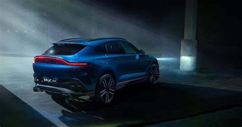Новый царь горы Aston Martin DBX707 самый мощный кроссовер в люкс
