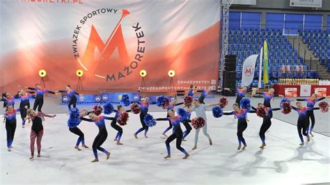 Mażoretki Dąbrowa Górnicza 2023 pompon formacja zespół Azaria