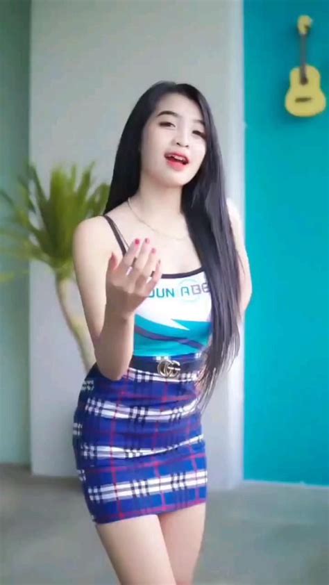 Pin Oleh Awungshi Di Quick Saves Gadis Perempuan Gadis Berbikini