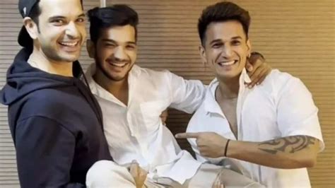 Karan Kundrra And Prince Narula Pick Up Munawar Faruqui In VIRAL Video